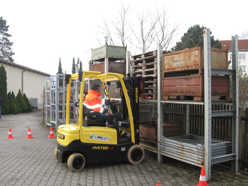 Prüfung zum Staplerschein erfolgreich bestanden!